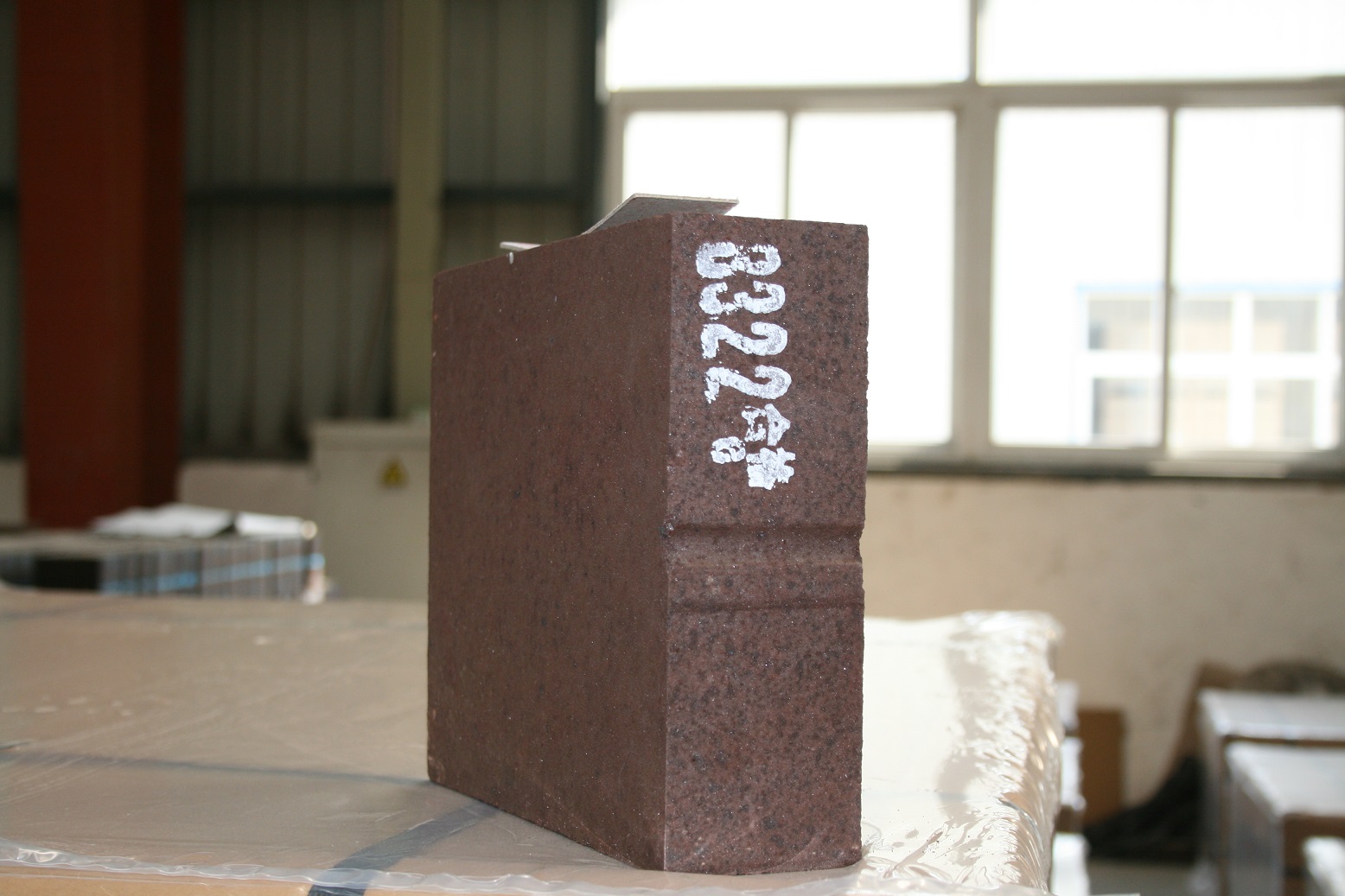 Mag Spinel Brick